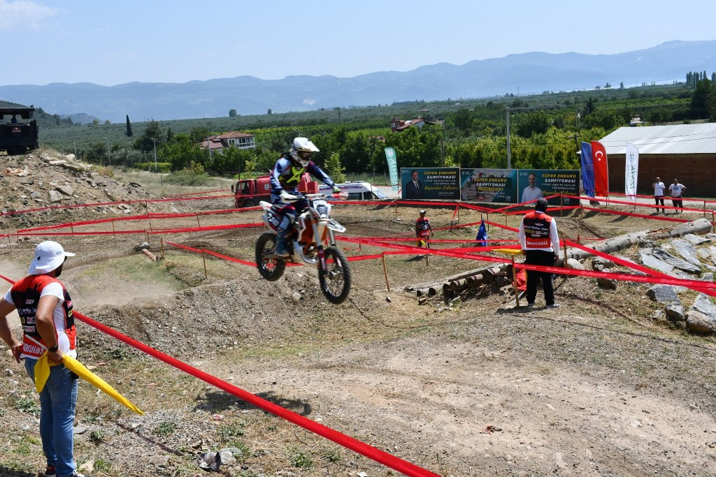 SÜPER ENDURO HEYECANI İZNİK’TE BAŞLADI